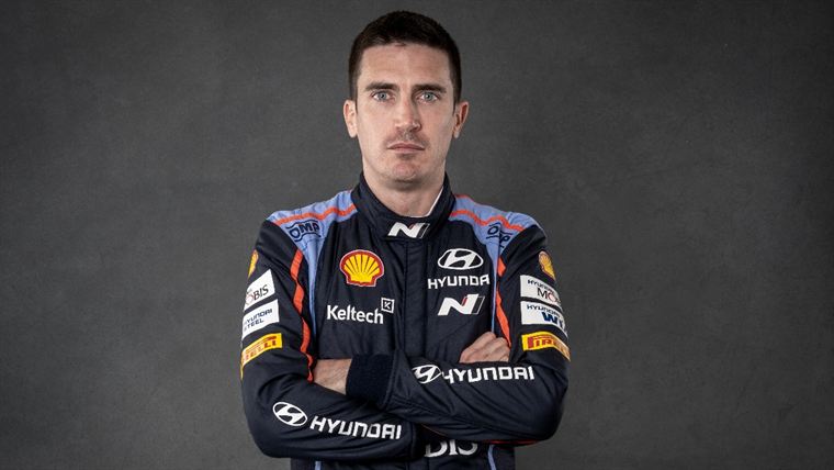 Óbito: Morreu o piloto irlandês Craig Breen