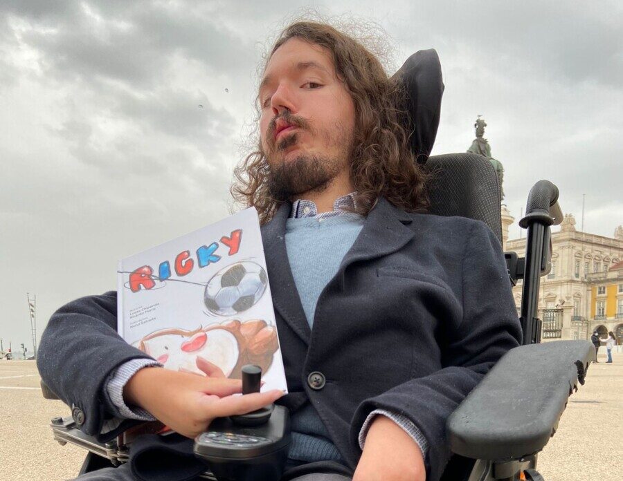 Óbito: Morreu Ricardo Monis, criador da coleção Ricky, o menino que ...